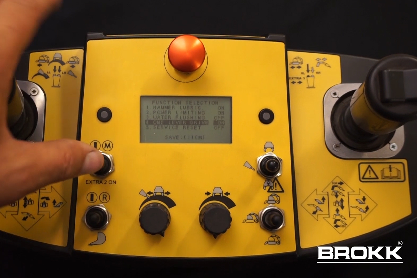 How to operate with one lever - Brokk Global