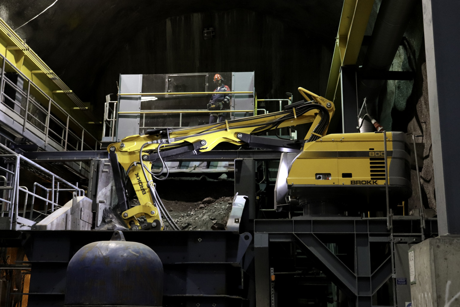 Brokk Pedestal Boom - a solution for grizzlies and crushers - Brokk Global