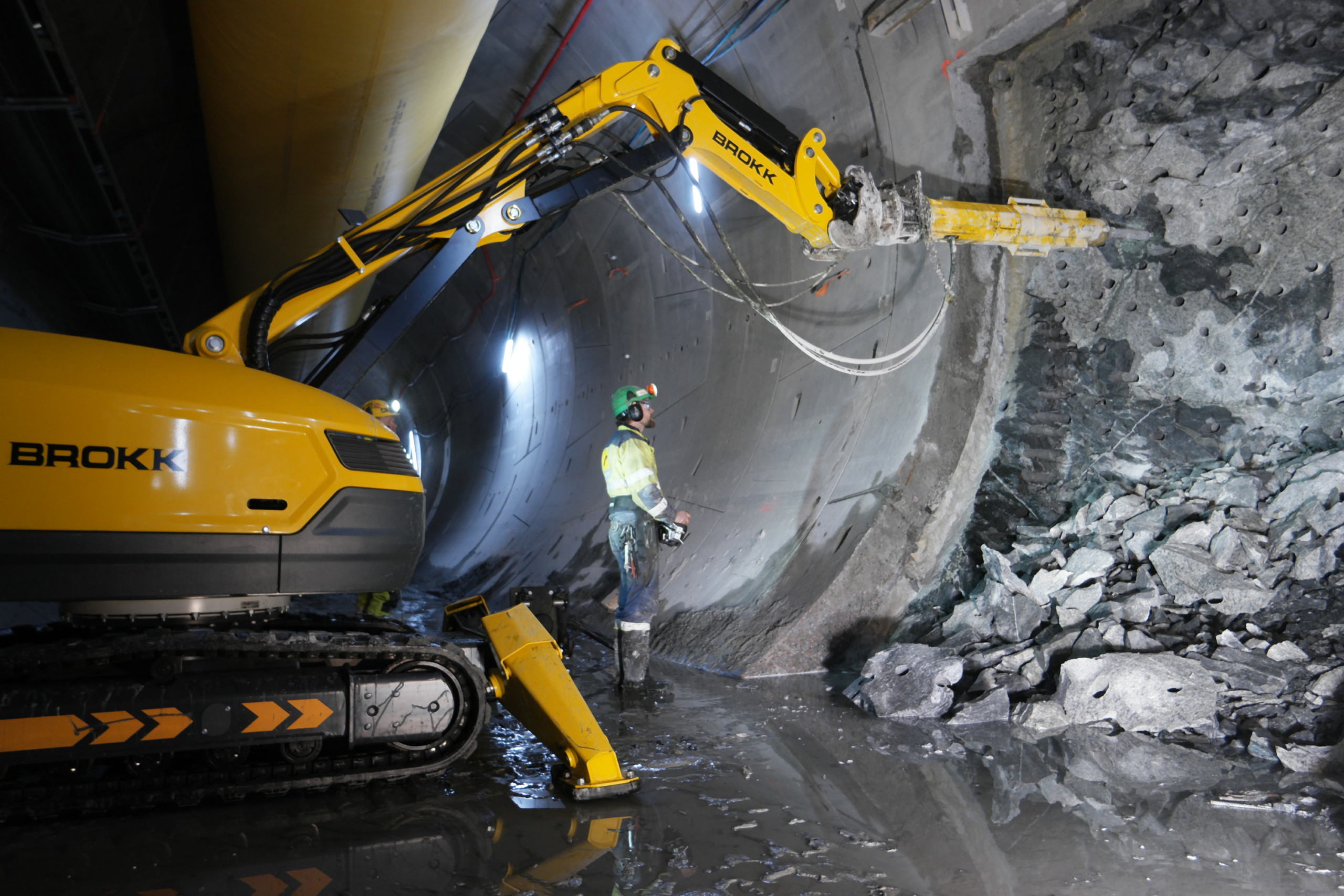 Increased Safety & Productivity in Confined Space - Brokk USA