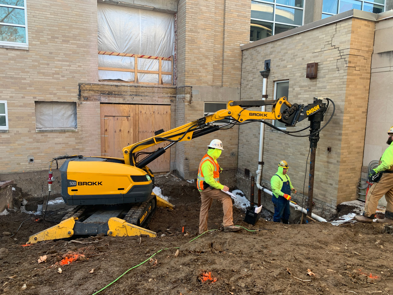 Pier-less Power - Brokk USA